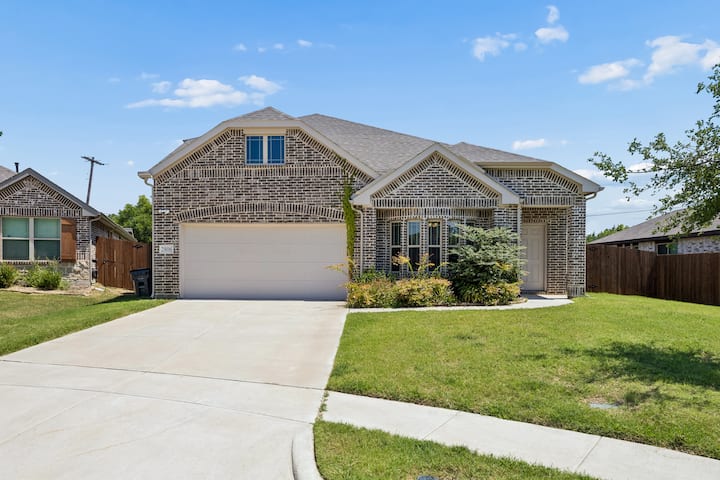 4br Dallas Suburb Retreat | Near Fair Park & Dfw - Lancaster, TX
