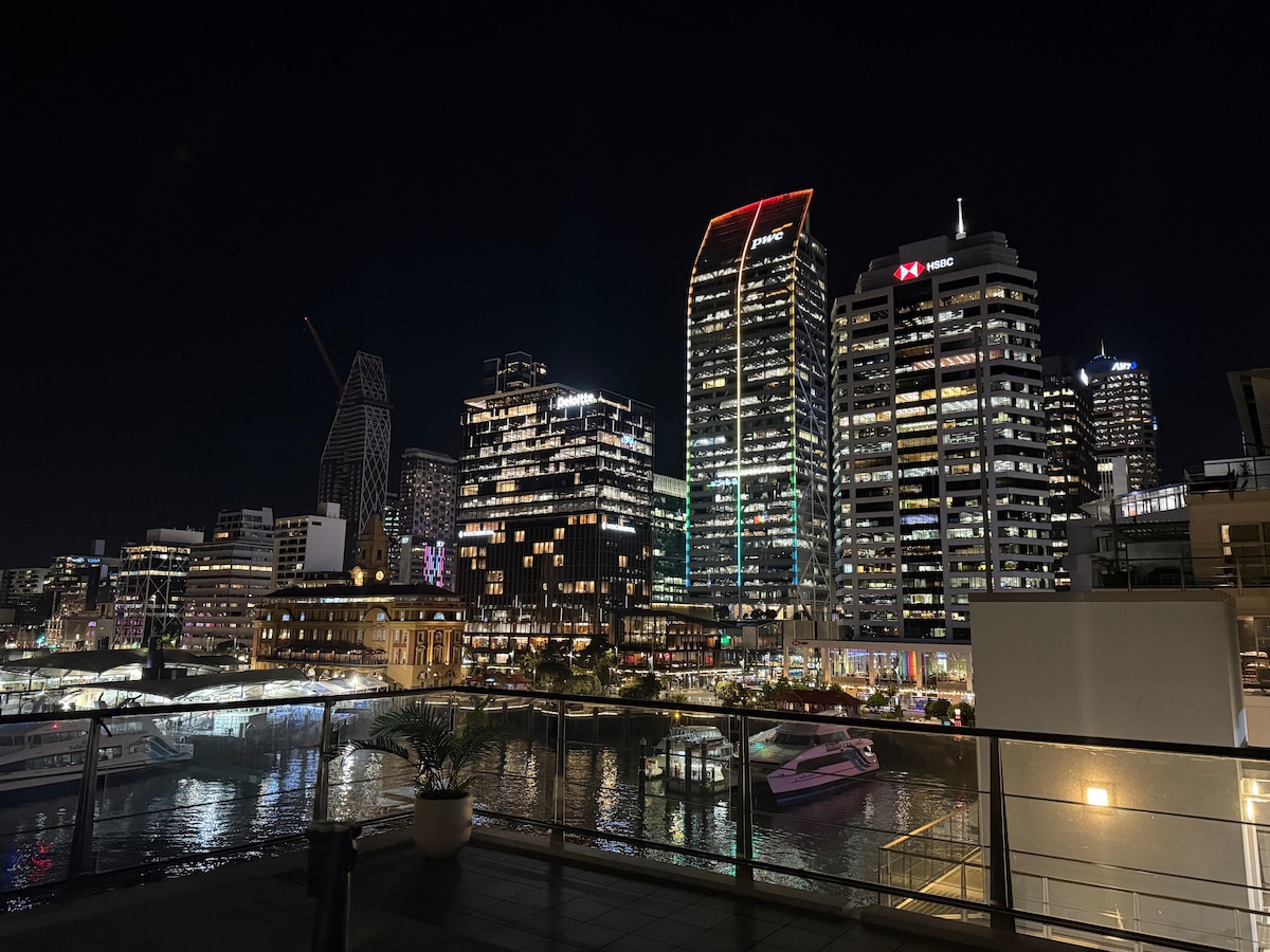 Designer Luxury Black Label Harbour Studio - Apartments for Rent in ...