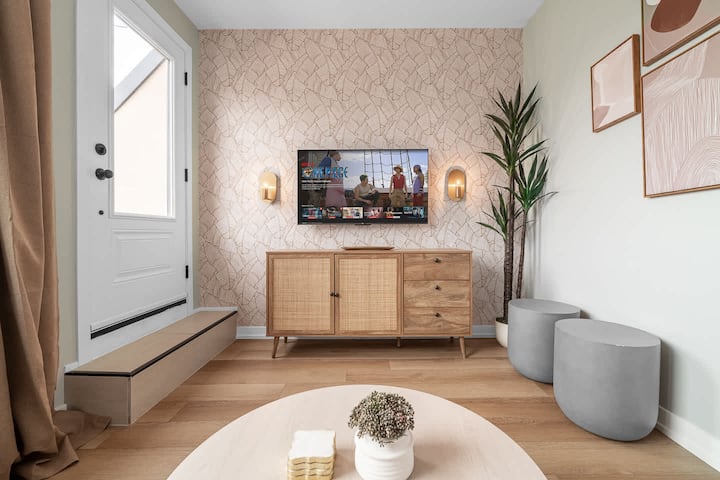 Rare 3br Gem | Mini Putt Terrace & Cn Tower Views! - Toronto