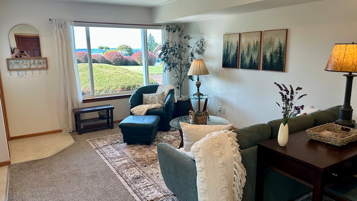 Marine Hills Extended Stay Retreat - Federal Way, WA