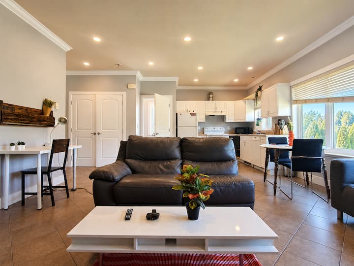 Bright One-bedroom Near No. 6 Rd - Richmond