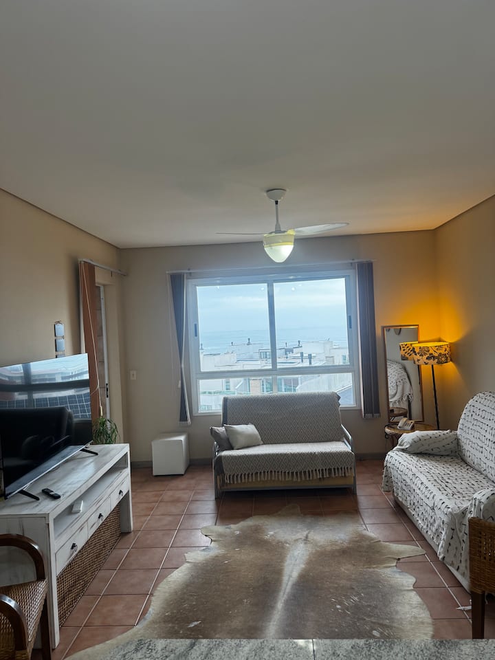Flat Frente Mar,  Churras, Camareira, Garage Split - Torres, Brazil