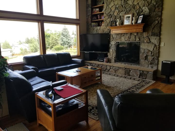Denver Mountain & City View Home - Highlands Ranch, CO
