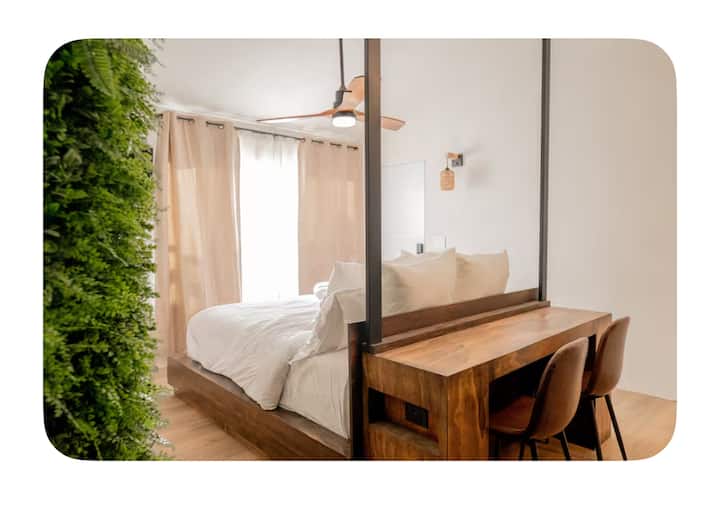 2 Min From Hospitals & Lake - A Modern Bali Studio - Moreno Valley, CA
