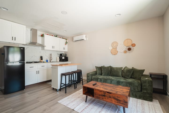 Comfortable 1br Stay W/kitchen Near Airport - Ontario, CA