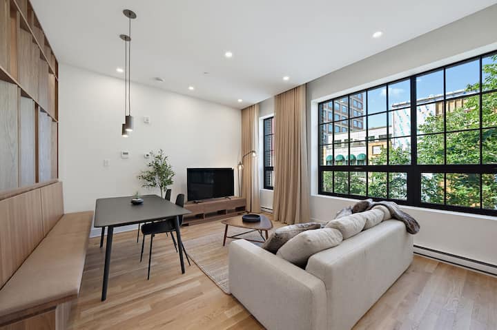 Exquisite Loft On St Laurent - Plateau Mont-royal - Montreal