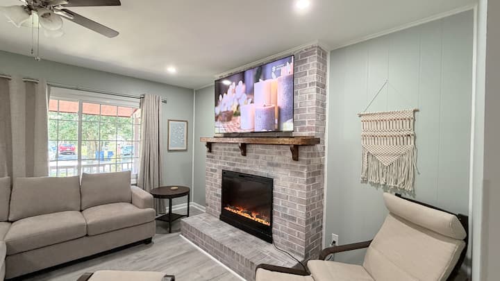 Fredericksburg Convenient 1-level Sfh 4 Bed 2 Bath - Fredericksburg, VA