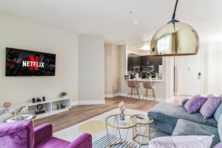 Great 2bd 2bath In Mdr! Free Parking And Pool! - Venice Beach, CA