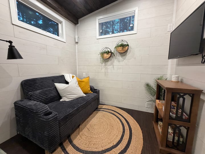Tiny Luxury Retreat Near Everything - North Bend, WA