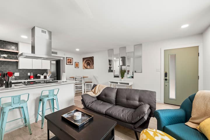 Cozy Retreat | Walk To South Congress |Dt Austin - Old West Austin - Austin