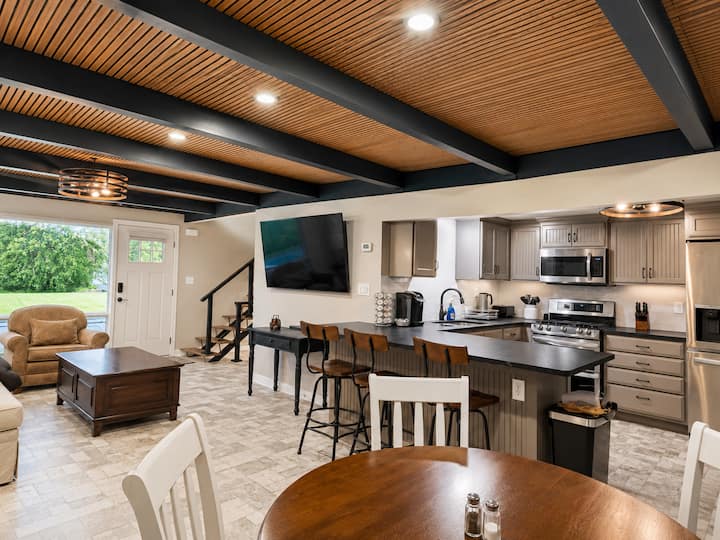 Kc Getaway|game Room| Sleeps 10+ - Kansas City, KS