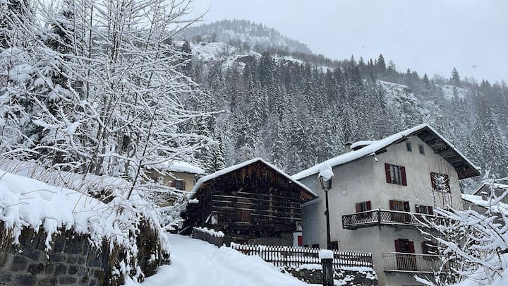 Grand Chalet Rénové Proche Chamonix  Gare à 2 Min - Vallorcine