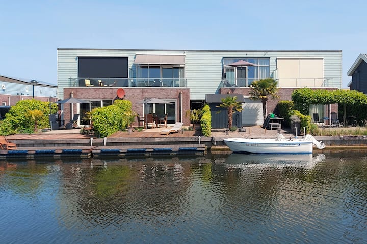 Zuidvlije 84 (Marinapark Oude-tonge) - Middelharnis