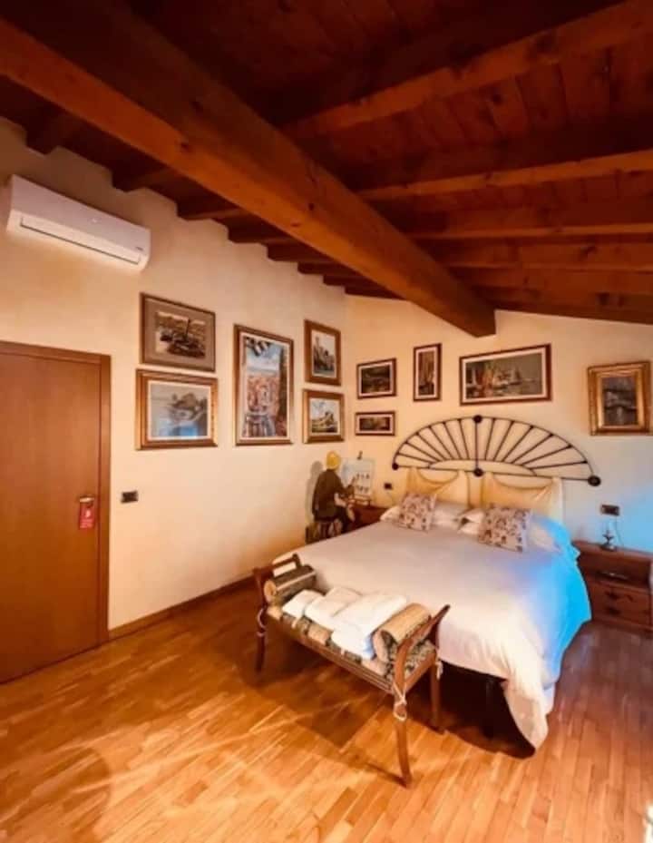 Dimora Storica: Camera Artisti E Camera Ermengarda - Desenzano del Garda