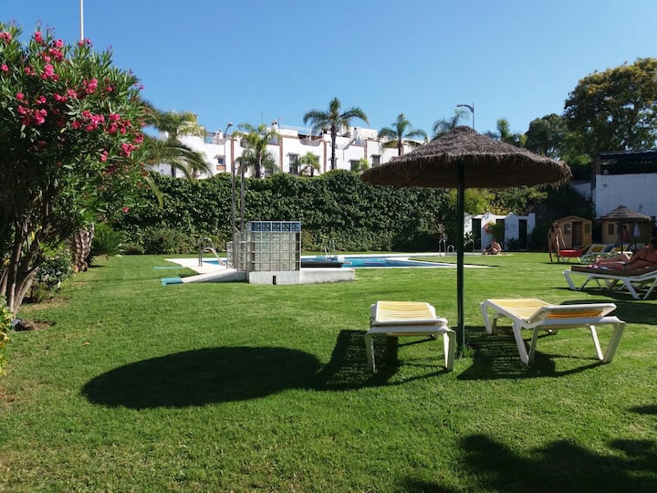 Chalet Adosado En Playamar, Sol Y Playa. - Torremolinos