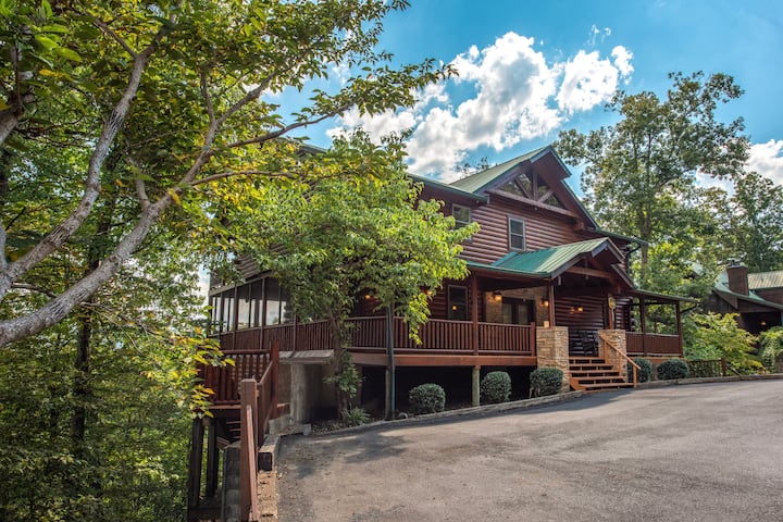 Escape To Heaven's Hidden View, A Spectacular - Pigeon Forge, TN