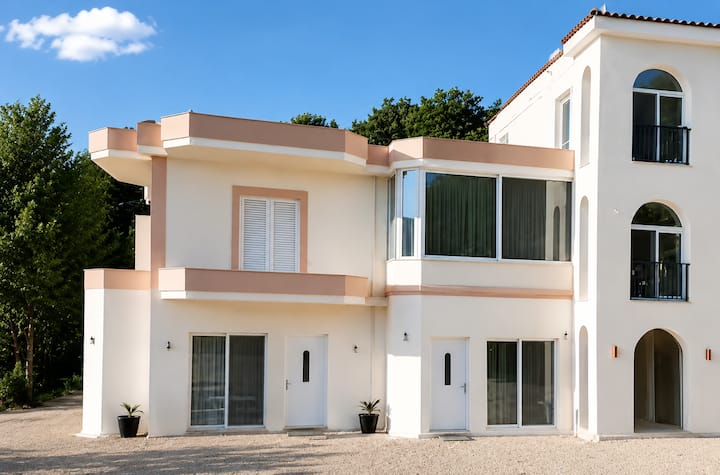 Whole Ground Villa For Families Or Group - 사란더