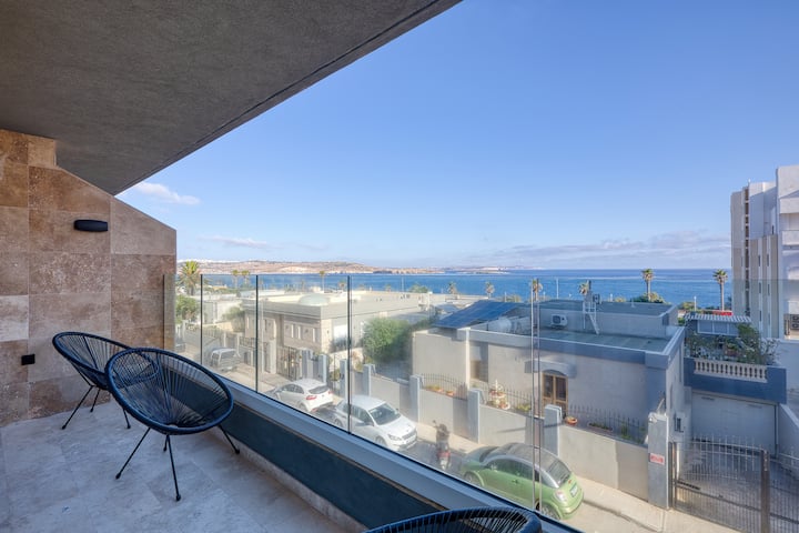 Modern Qawra Apartment With Sea View - Malte