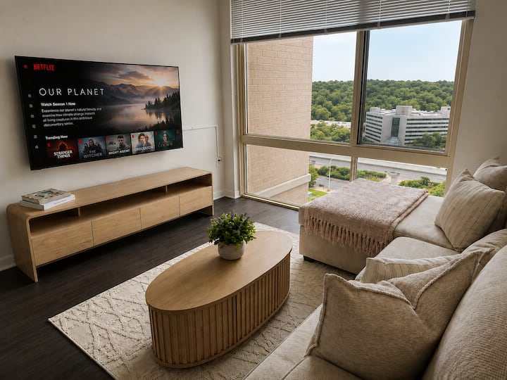 Luxury King Suite | Workspace | Tysons & Dc Metro - Fairfax, VA