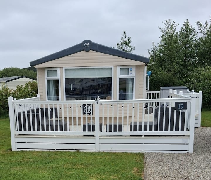 2 Bedroom Caravan, Sleeps 6 In North Cornwall - Newquay