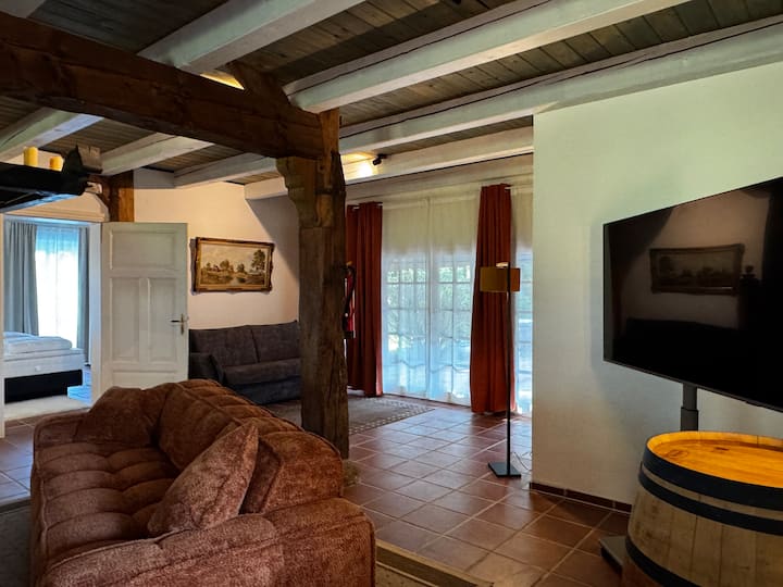 Thatch Residence | Country House | Beach Bar - Varel