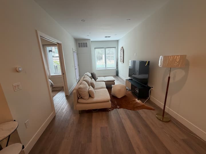 Cozy Apartment In Norwalk With Ac And Fitness Room - Norwalk, CT
