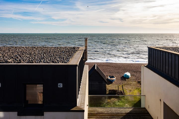 Stylish Townhouse With Panoramic Sea Views - Folkestone