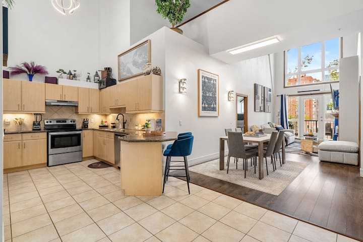 3br Ph|mins To Stampede|free Parking| Ac| Sleeps 8 - Calgary