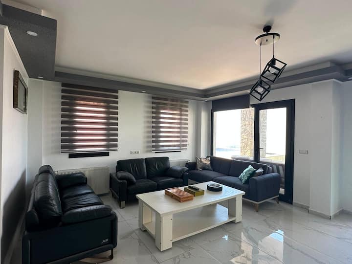 Müstakil Yüzme Havuzlu  Deniz Manzaralı Taş Villa - Yalıkavak