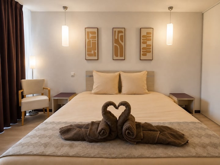 Lumière De Lourdes – Studio Pour 2 Personnes - Adé