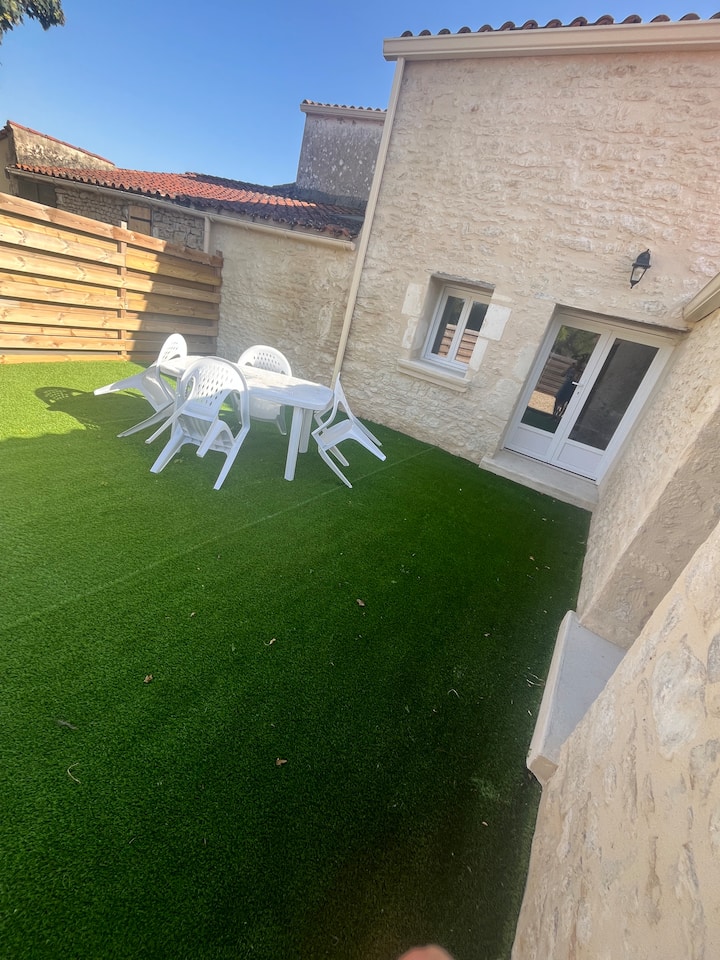 Magnifique Appart Avec Jardin Privé, Plage à 7 Km - Saint-Michel-en-l'Herm