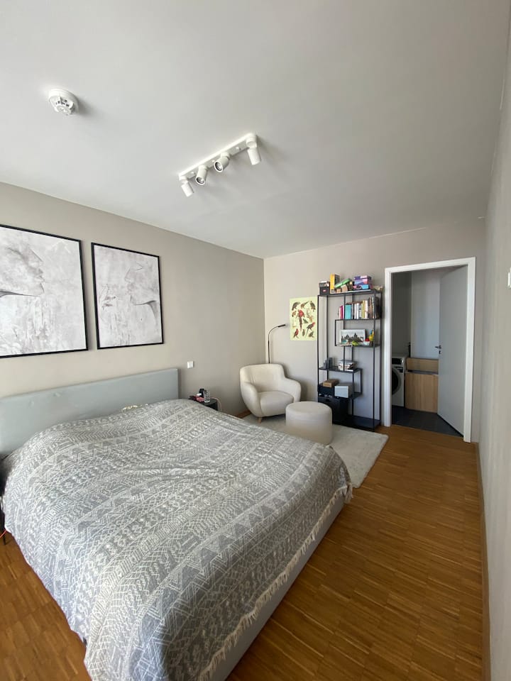 Schöne Große Und Moderne 2-zimmer Wohnung (Balkon) - Ismaning