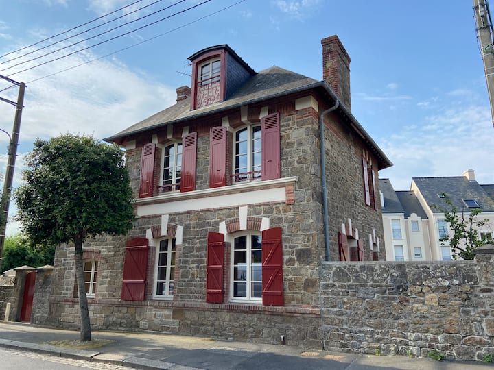 La Poste De Rothéneuf - Cancale