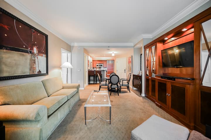 Z45k 1bd/2ba W/balcony/full Kitchen/pool/gym - Las Vegas