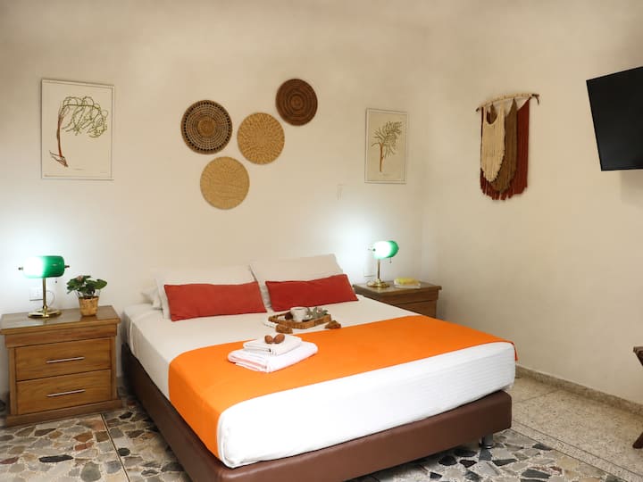 Private Modern A/c Hotel Room In Granada | North - Cali