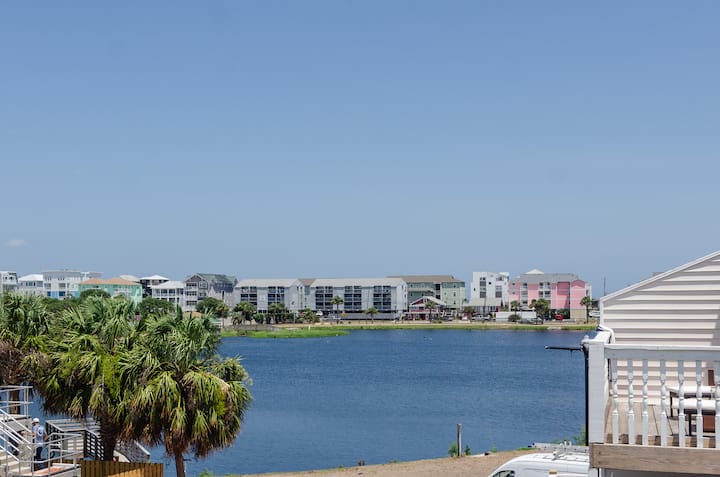 Seaside Escape W/ Lake Views - C338 Sea Inn Dreams - Carolina Beach, NC