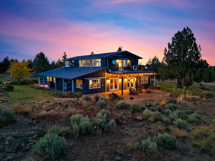 Game Room + Bar + Mountain Views  Mins To Bend - Sisters, OR