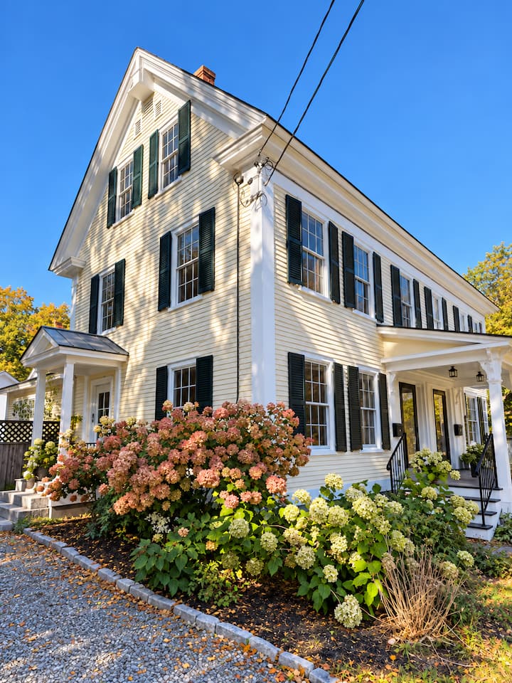 In-town Historic Woodstock Village Home | Sleeps 8 - Woodstock, VT