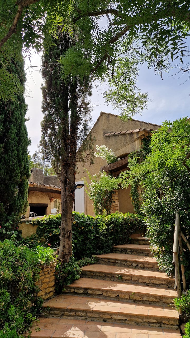 Maison De Famille, Piscine Aux Portes Des Alpilles - Fontvieille