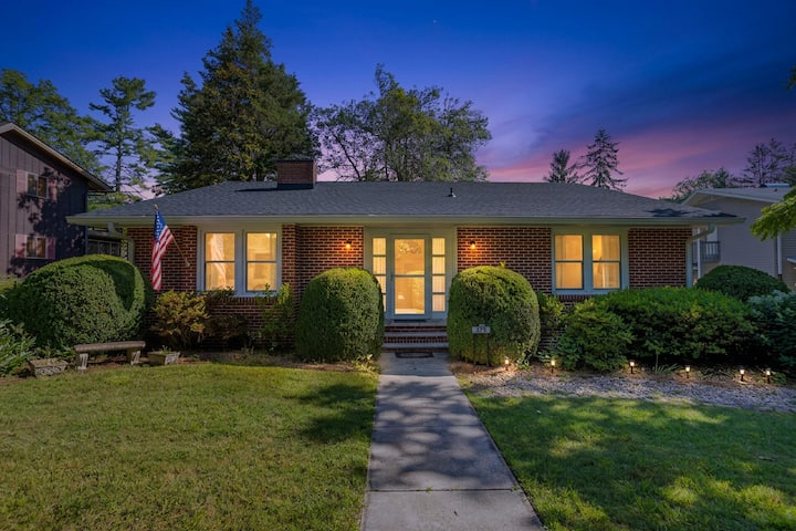 Kinross Retreat | Pool, Lake & Trails In Flat Rock - Hendersonville, NC