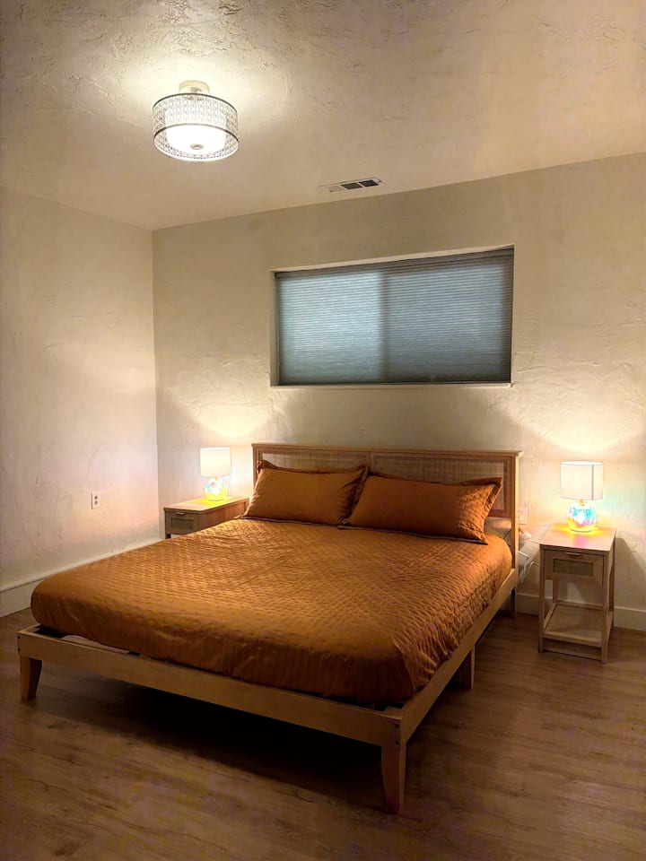Private, Quiet, Near Downtown-back Yard & Deck - Chico, CA