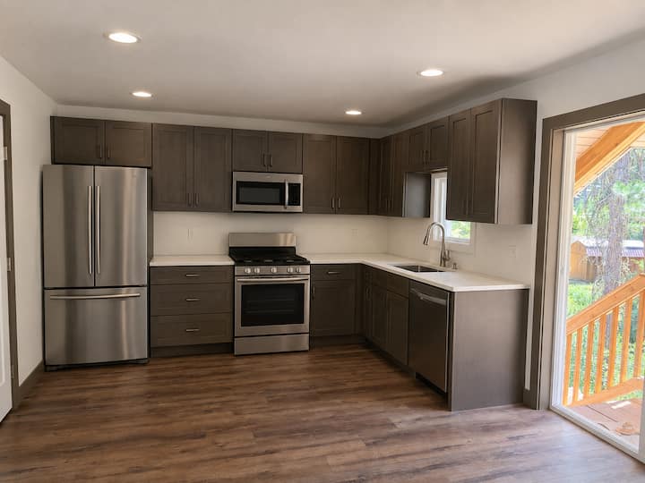 Studio Suite For 2,full Kitchen Bathroom 
&Laundry - Garden Valley, ID