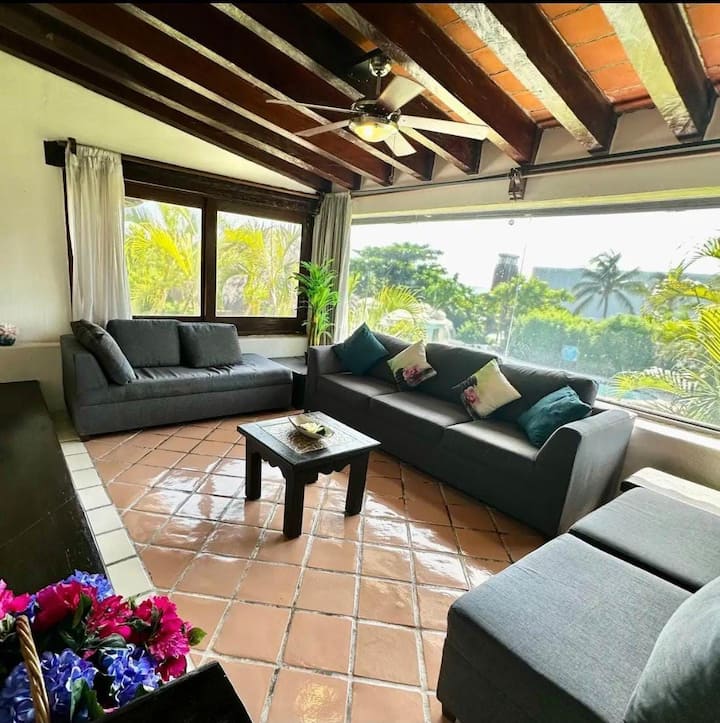 Casa Increíble Alado De La Playa En Zona Hotelera - Cancún
