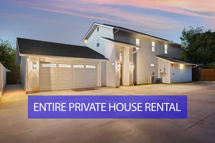 Garage, Gated Yard, King Bed, 3br, 2.5-bath House - Lakeside, CA