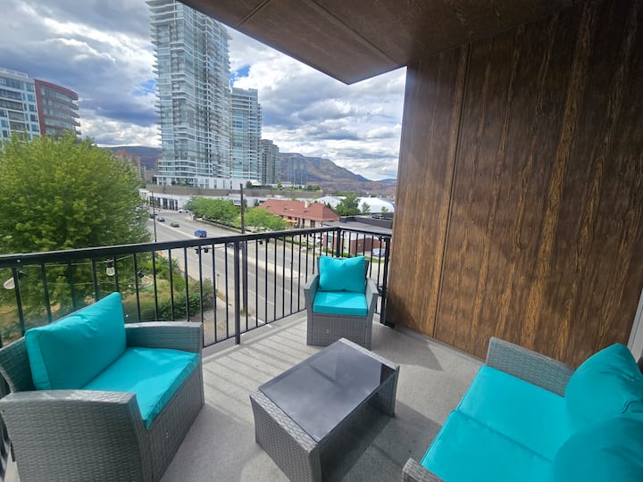 Kelowna 2 Bed 2 Bath Downtown Condo - Kelowna
