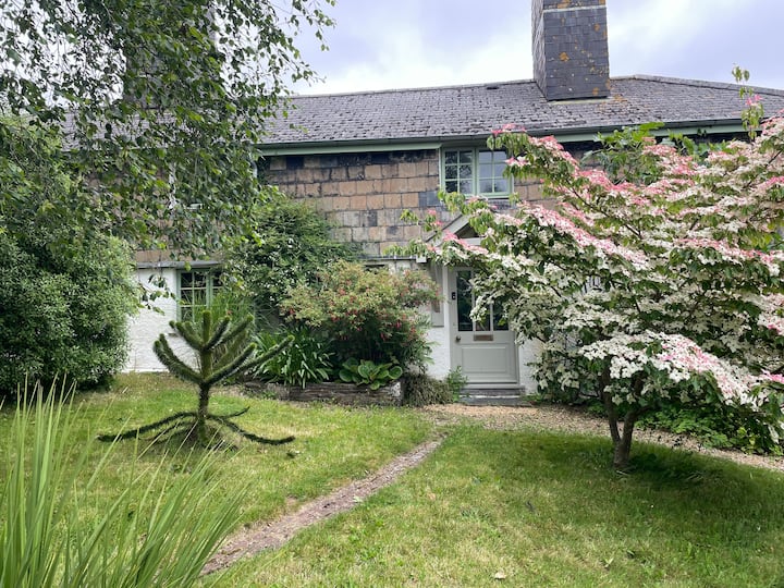 Suite With Secret Door, Stunning 10 Acre Estate! - Totnes