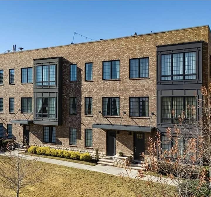 Five-minute Walk To Downtown Atlanta With Rooftop - Atlanta, GA