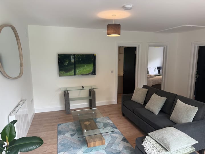 The Dublin Mountains Lodge

Nature Meets Style - South Dublin