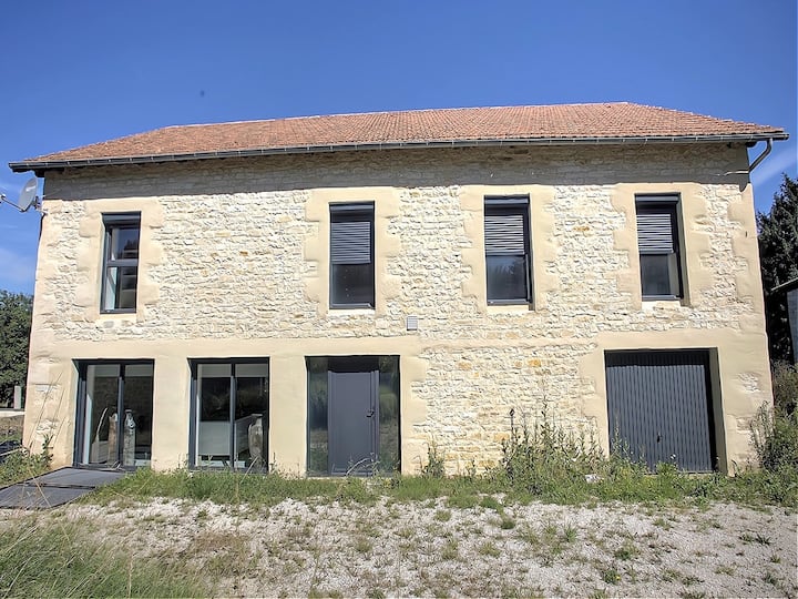 Spacieuse Maison De Vacances Avec Jardin Privé - Gourdon