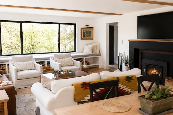 Luxe 4br Retreat | Near Dartmouth + Dhmc - Hanover, NH